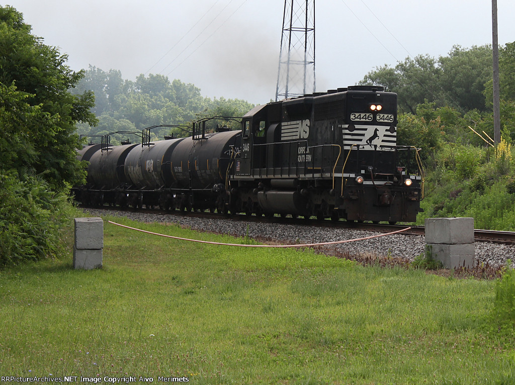 C1J departing Westfield.